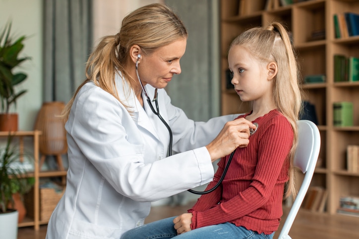 Childhood Pneumonia Symptoms, Prevention & Treatment - ICP